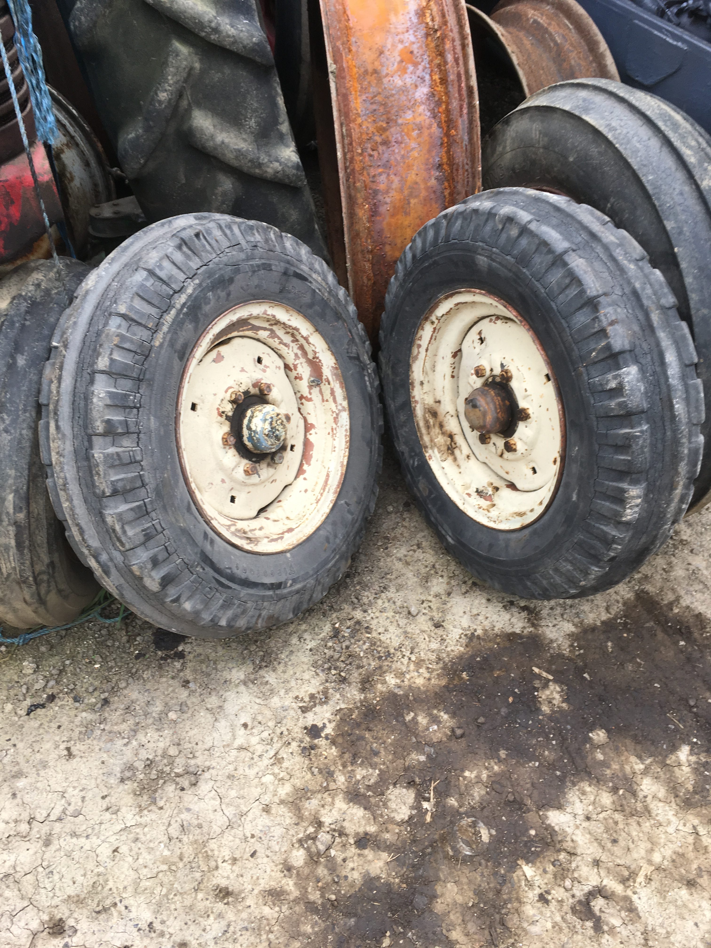 Fordson - Jason Smith Vintage and Classic Tractor Breakers
