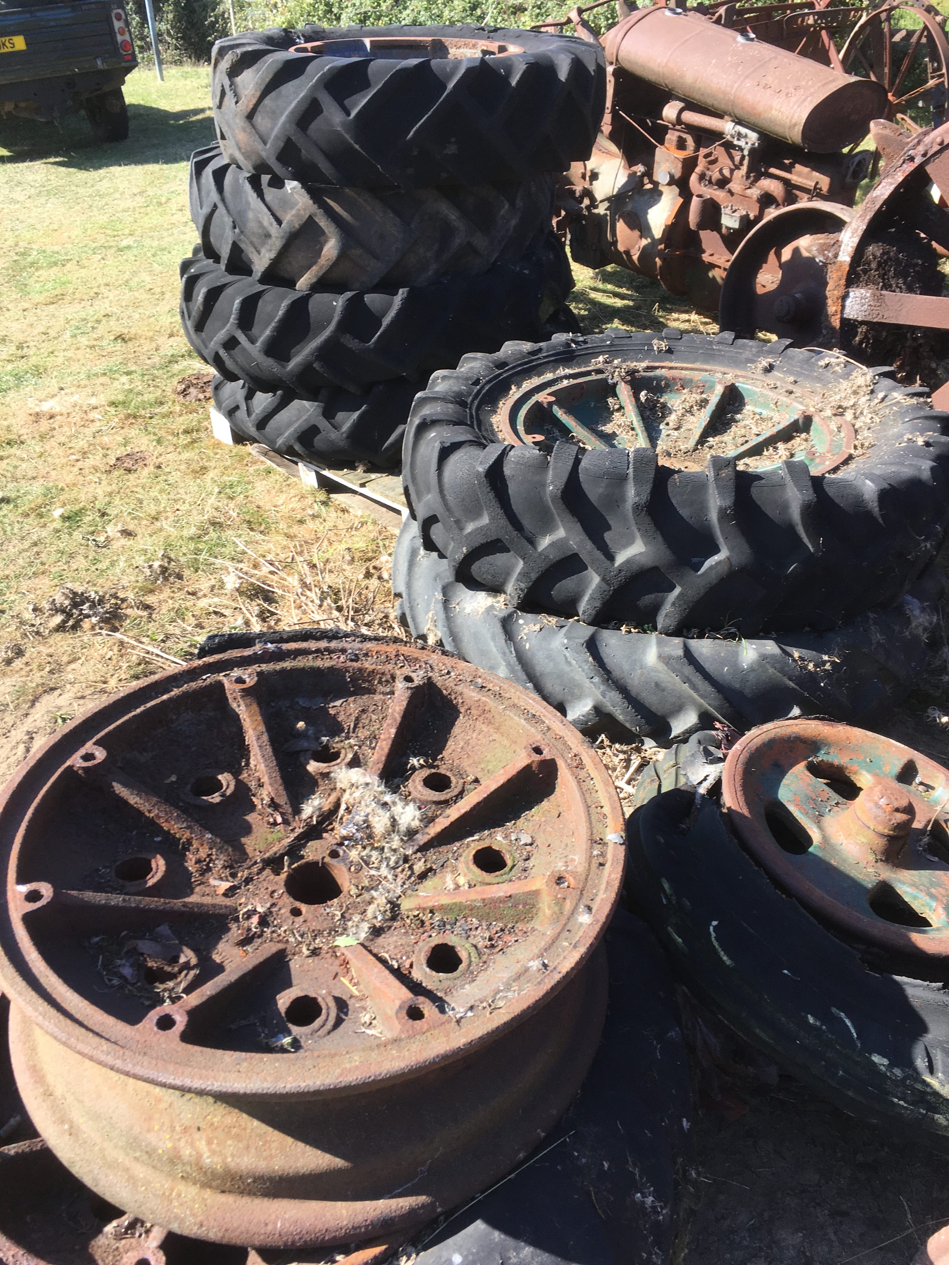 Fordson - Jason Smith Vintage and Classic Tractor Breakers